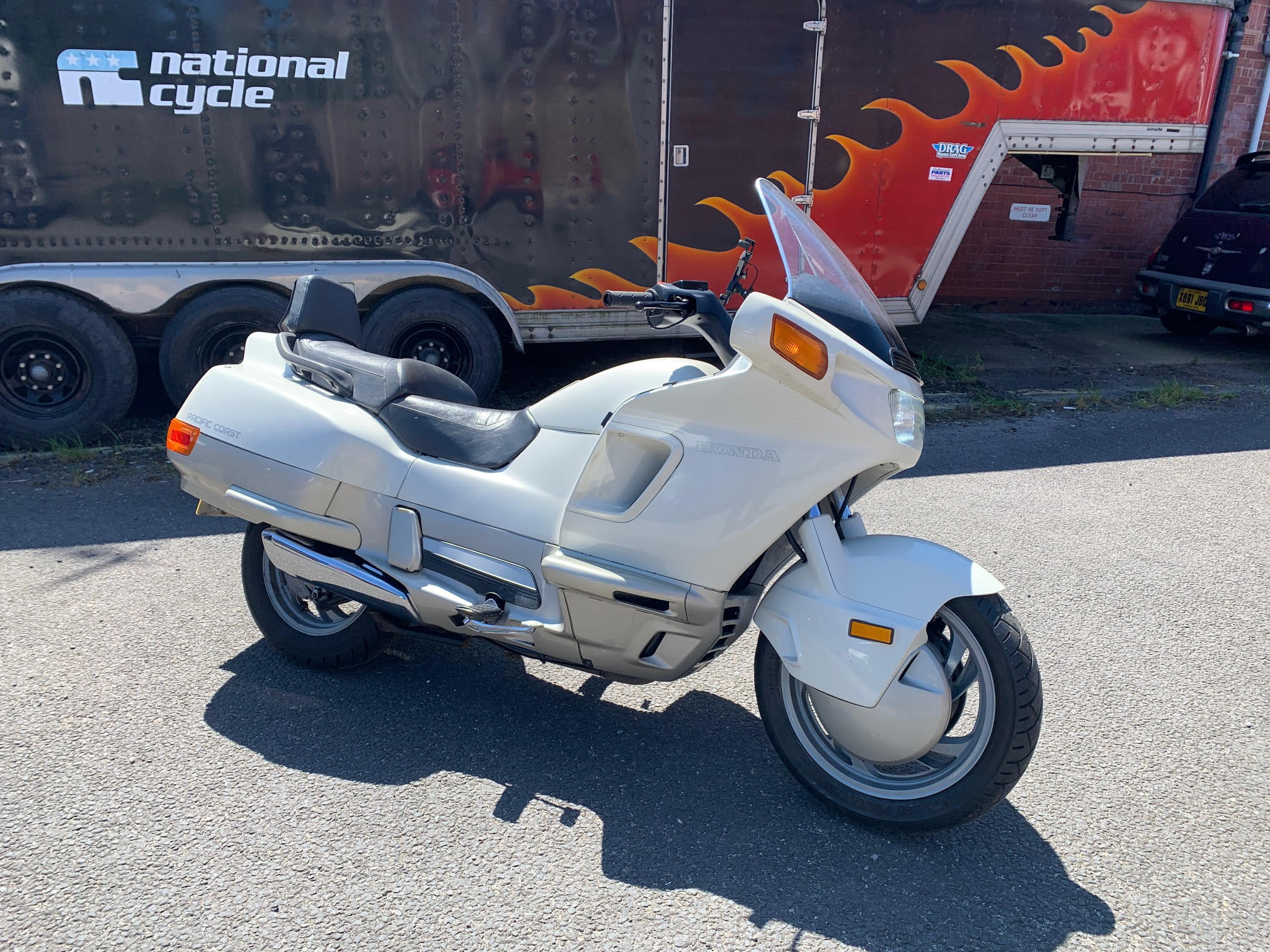 Honda PC800 RC51 Pacific Coast Motorcycle motorbike Low miles for sale ...