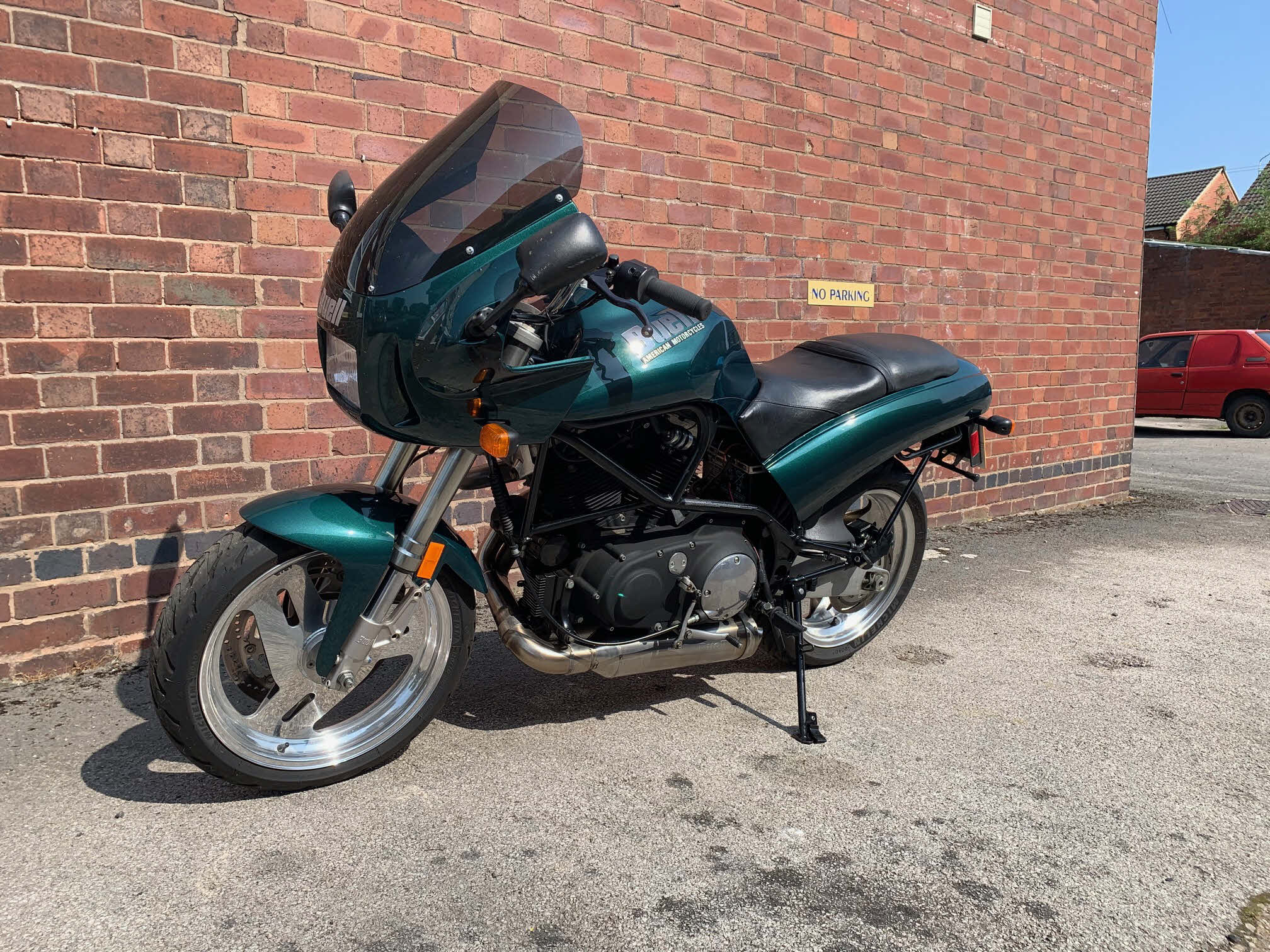 Buell S3-T Thunderbolt with saddlebags panniers sports tourer with a ...