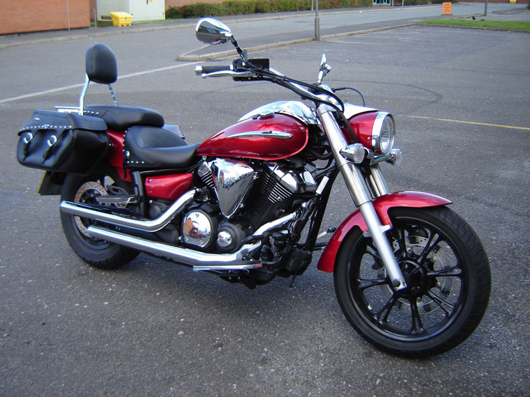 Yamaha XVS950 Dragstar XVS950A Midnight Star Sissybars and Racks