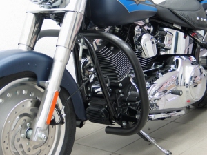 Harley Davidson Softail Slim Crashbars and Highway Bars